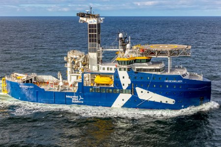 IWS Seawalker wins 2025 Offshore Energy Vessel of the Year award ...